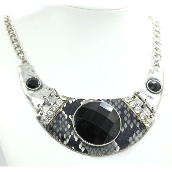 Yousi | Jewelry | Yousi Vintage Statement Bib Necklace Black Animal ...